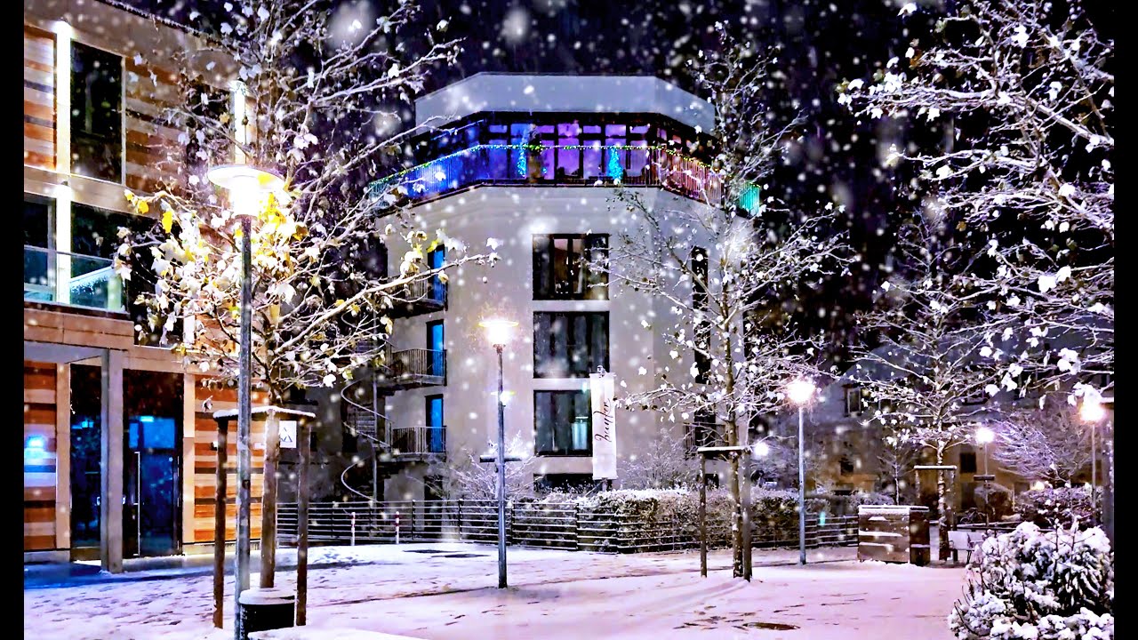 Christmas at the Bunker (Nighttime) - Munich, Germany [4K] - YouTube