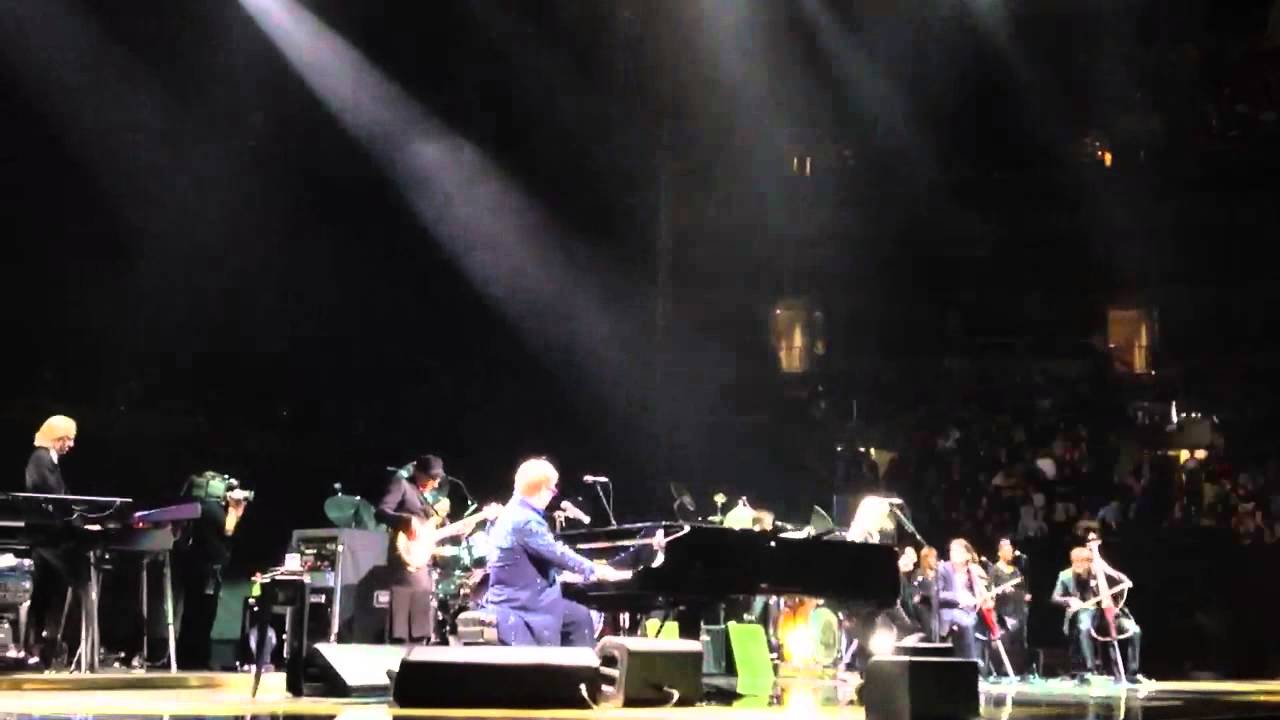 Elton John - All The Young Girls Love Alice - YouTube