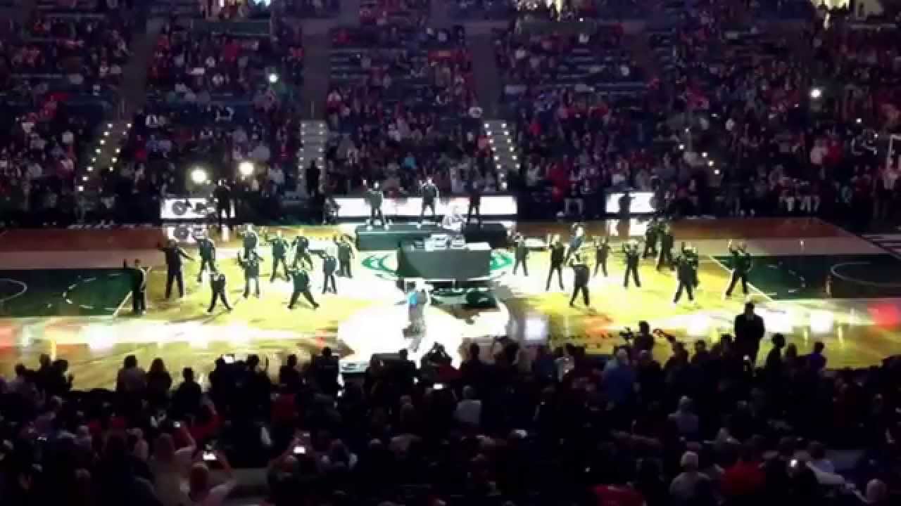 Bucks DMC Halftime Show - YouTube