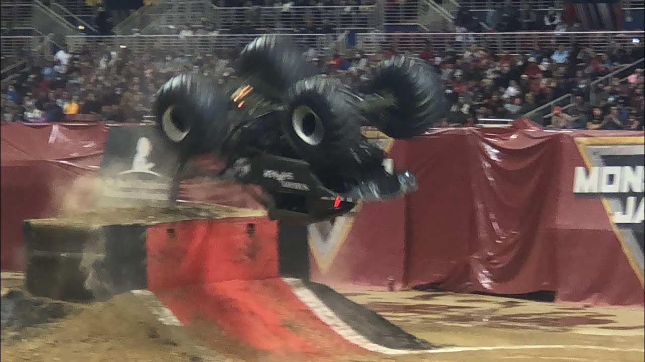 Monster Jam St. Louis 2022 Saigon Shaker Freestyle Show 2 - YouTube