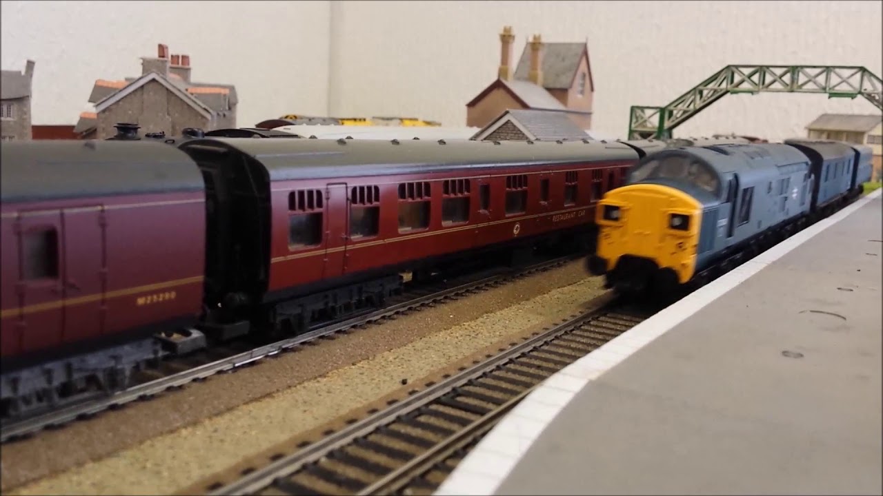 Bachmann 32-775 BR Class 37/7 Diesel Loco No. 37038 BR Blue Split Head ...
