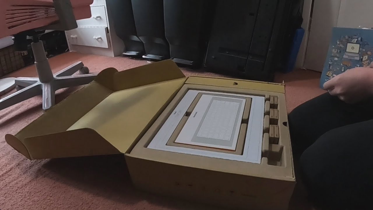 Unboxing and Assembling the Framework Laptop 16 (Batch 10 Pre-Order ...