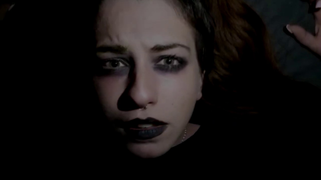 Nikole M - Me come (Prod. Beatz Cvrry) Videoclip (2020) - YouTube Music