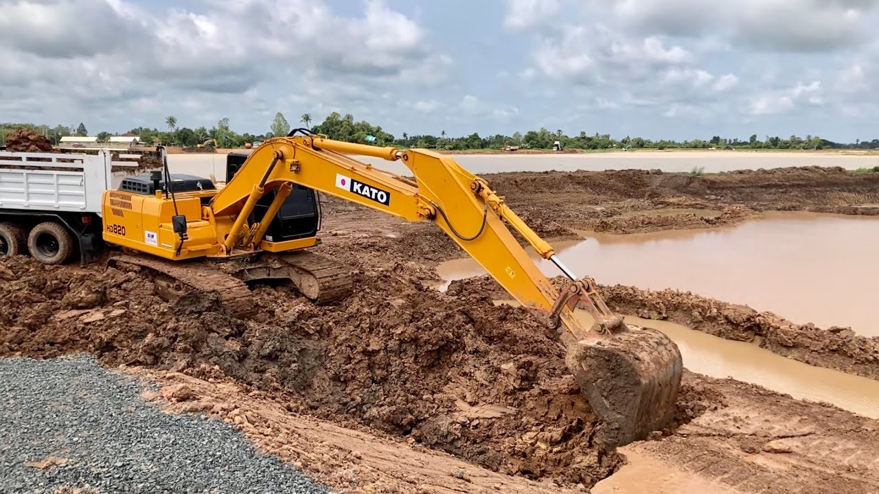 KATO HD820-R5 กรมชลประทานเก็บงานบริเวณประตูระบายน้ำหนองช้างใหญ่ ...