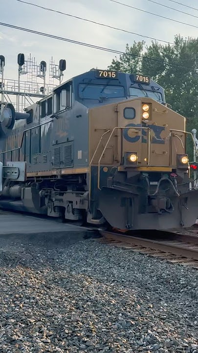 CSX 7015 CM44AC Leads CSX C733 At Bayview Road Blasdell NY 7/9/25 - YouTube