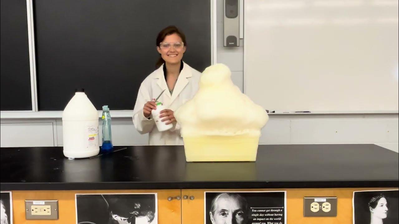Chemistry Demo: Elephants Toothpaste - YouTube