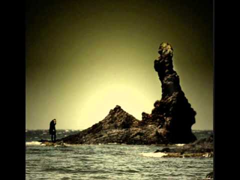 Korkak bir sevgilim vardı...