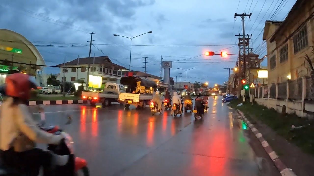 Rainy season in laos 2022 | walking in rain | laos city tour - YouTube