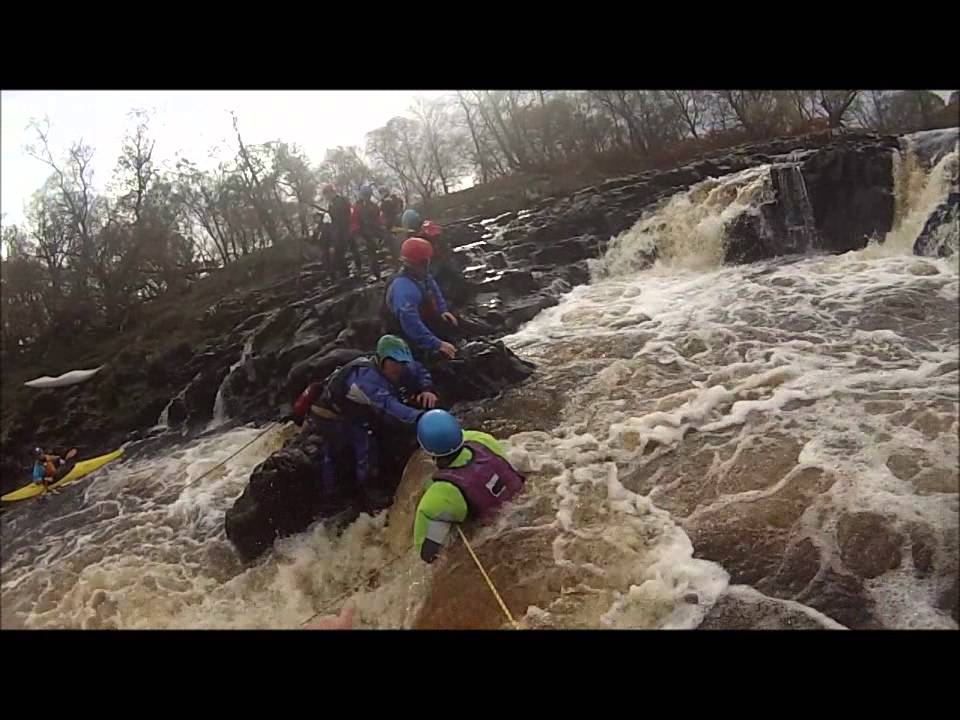 low force kayak rescue 26.10.2014 - YouTube