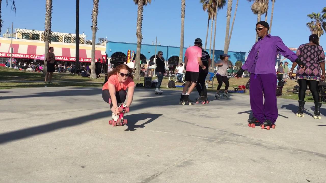 Shooting the duck. Roller skating - YouTube