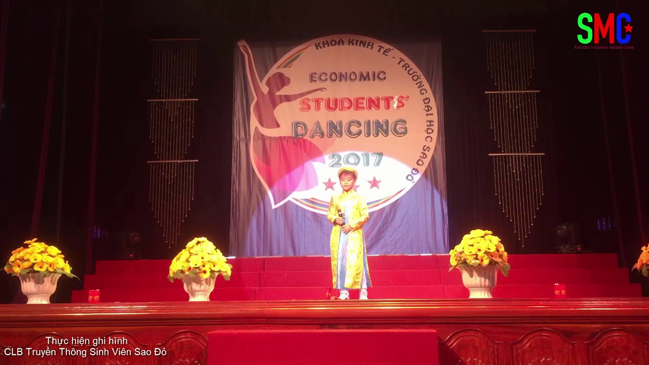 [SMCtv-Economic Student's Dancing 2017] | Bé Tấn Bảo | Người Hùng Tí ...