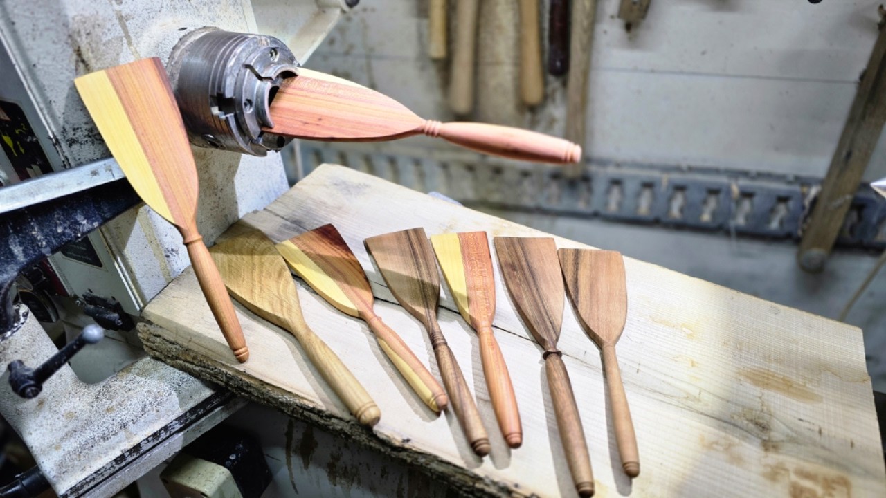 How to Make a Beautiful Wooden Spatula on the Lathe | Woodturning ...