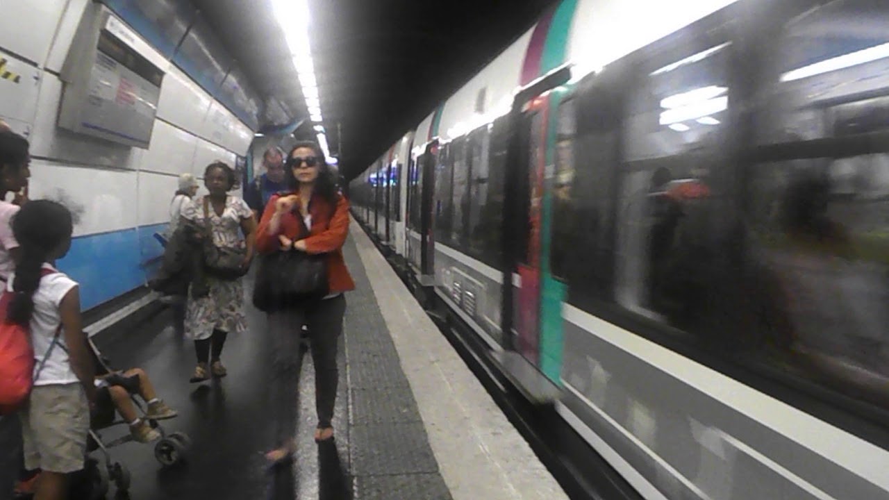 Réseau Express Régional (Paris) - RER B - MI79 - Saint Michel-Notre ...