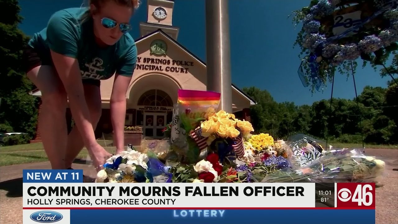 Community mourns fallen Holly Springs police officer - YouTube