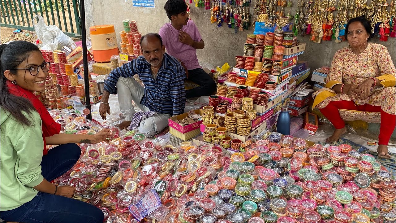 Sunday Market Ahmedabad | Ravivari bajar | cheapest market | Dharti ...