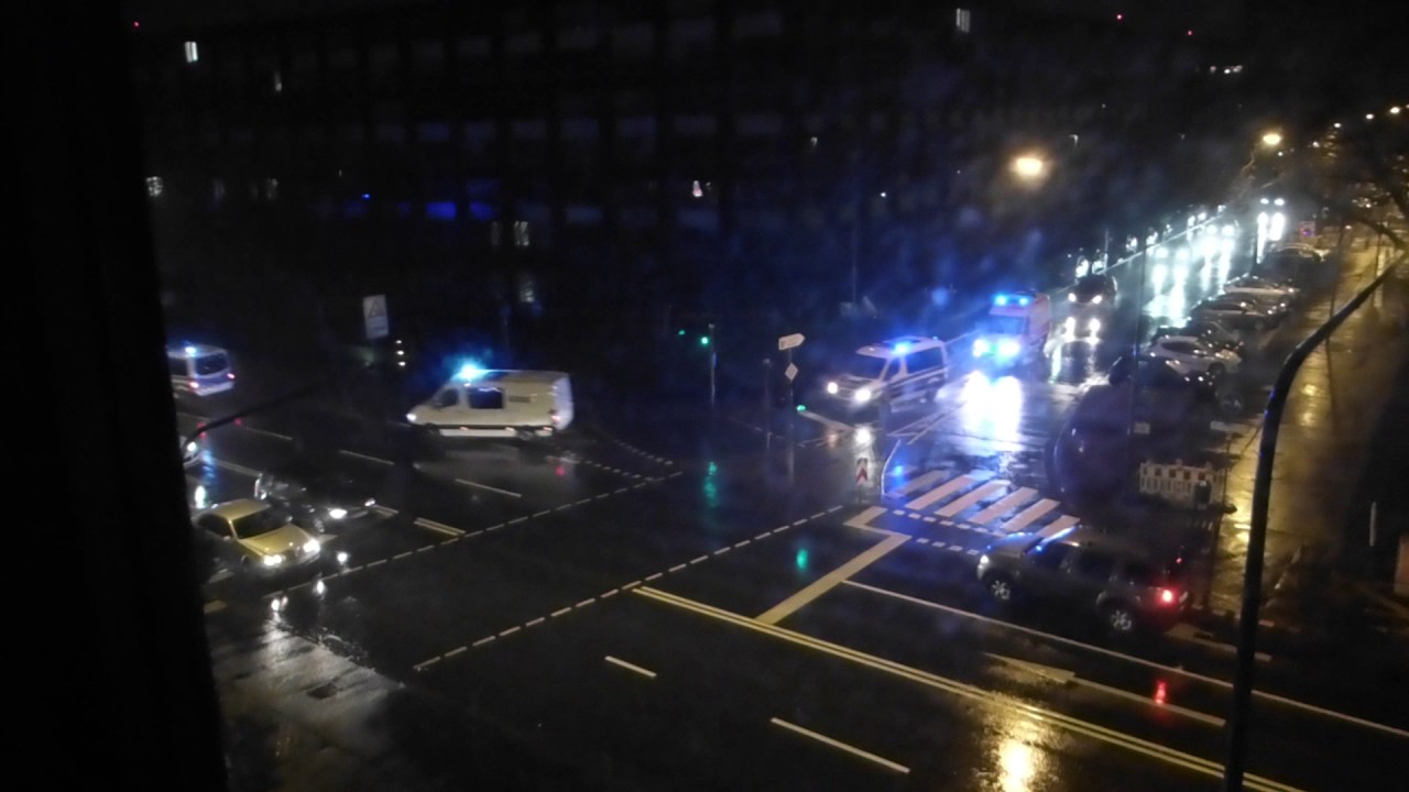POLICE EMERGENY TASK FORCE - German Police Force at Night - Calling 999 ...