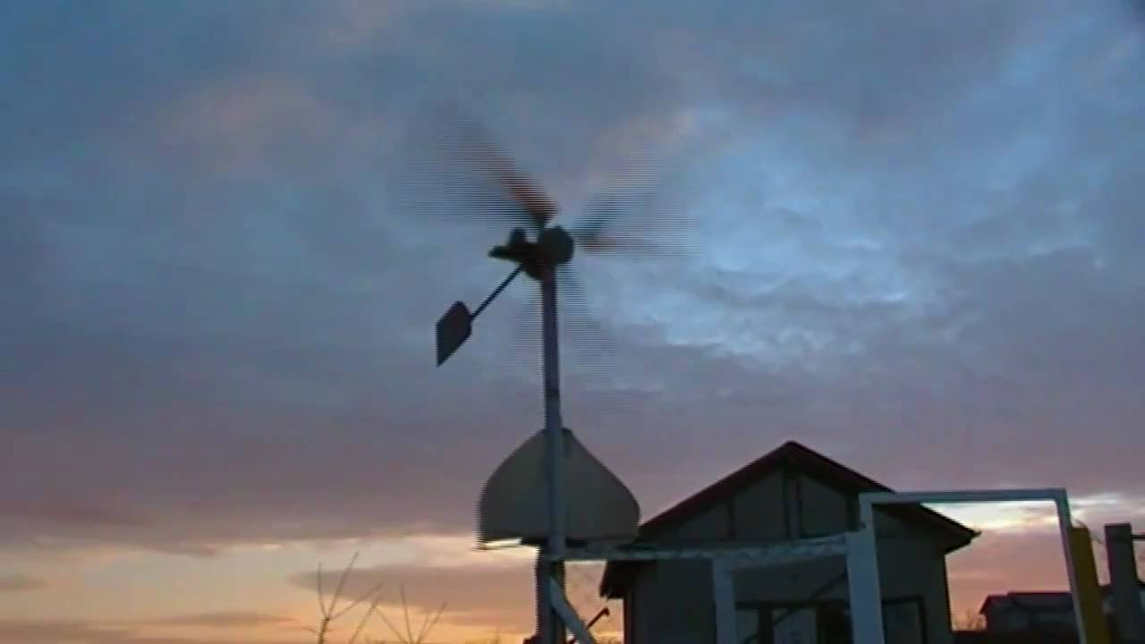 wind turbine 3 blades pvc HAWT wind speed test iasi - YouTube