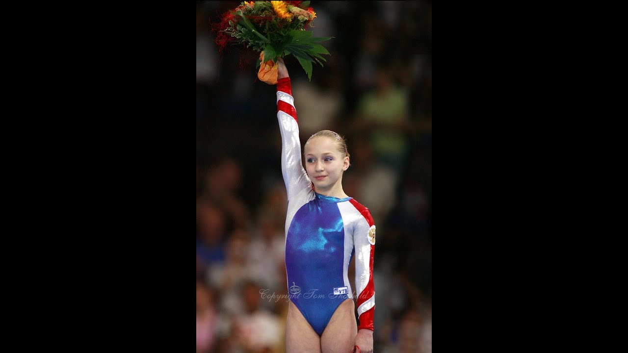 FULL Uneven Bars EF 2007 World Gymnastics Championships - YouTube