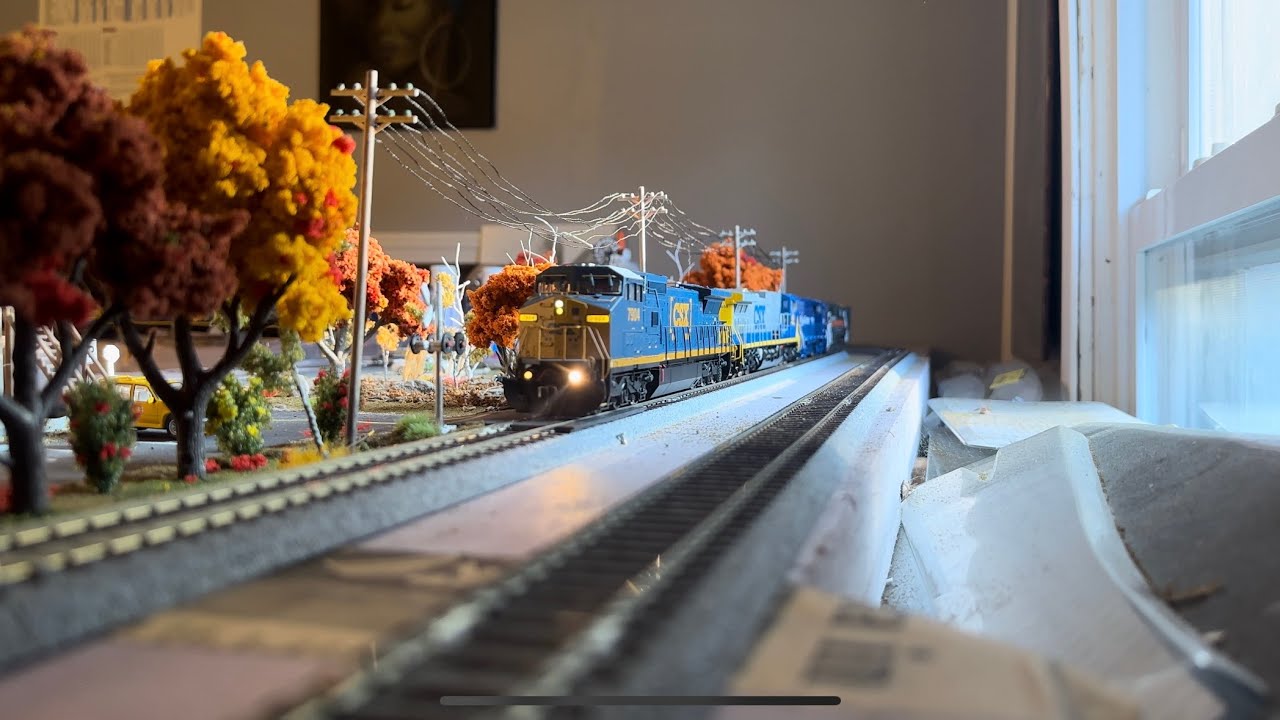 HO Scale Pan Am/CSX Lash up w/mixed manifest. - YouTube
