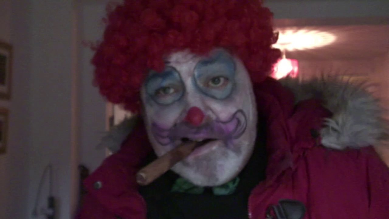 CLOWN 32 - YouTube