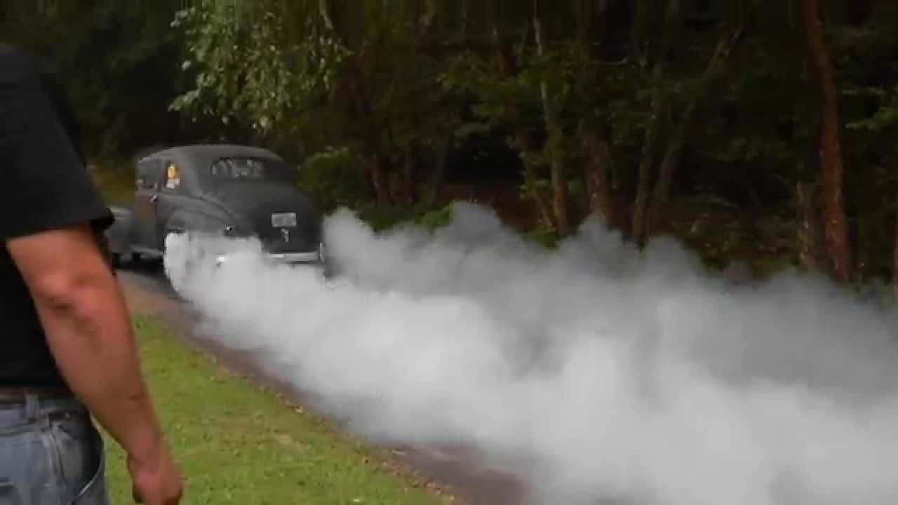 Hot Rod doing a burnout at Campbell's Branch Cruise In! - YouTube