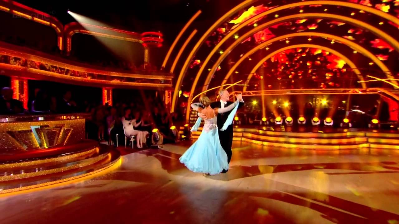 Rory Bremner & Erin Boag - Waltz - Strictly Come Dancing 2011 - Week1 ...