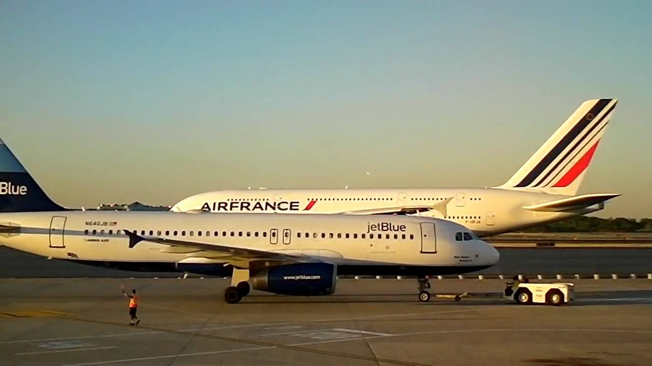 Air France A380 Airbus taxiing & jetBlue pushback at JFK by ...