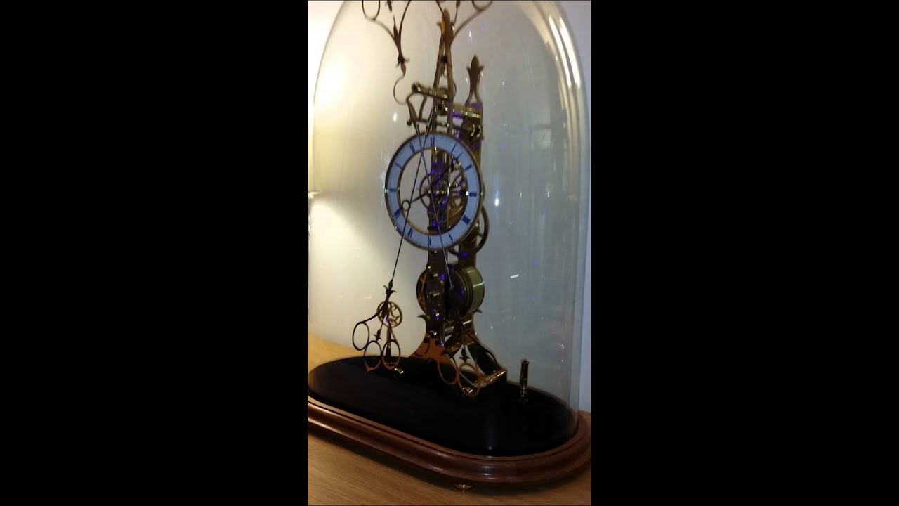 Scissor Clock to a design by John Wilding. - YouTube