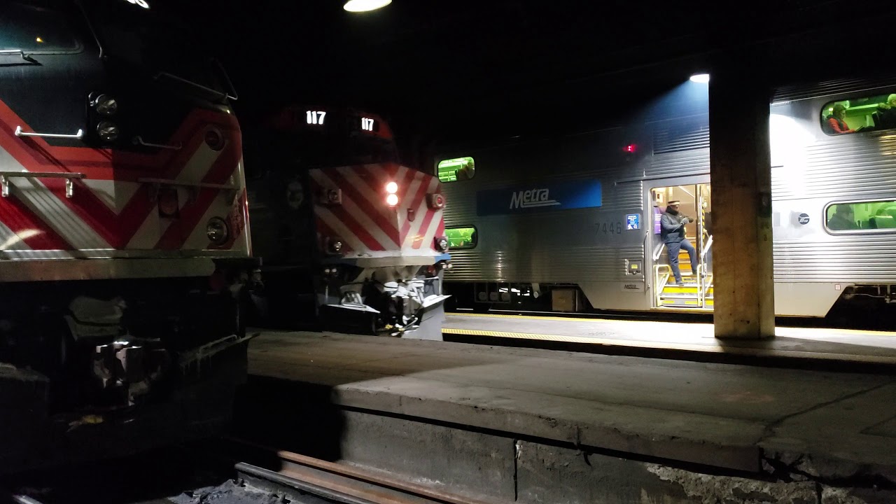 Metra 117 departing union station on the bnsf race track - YouTube