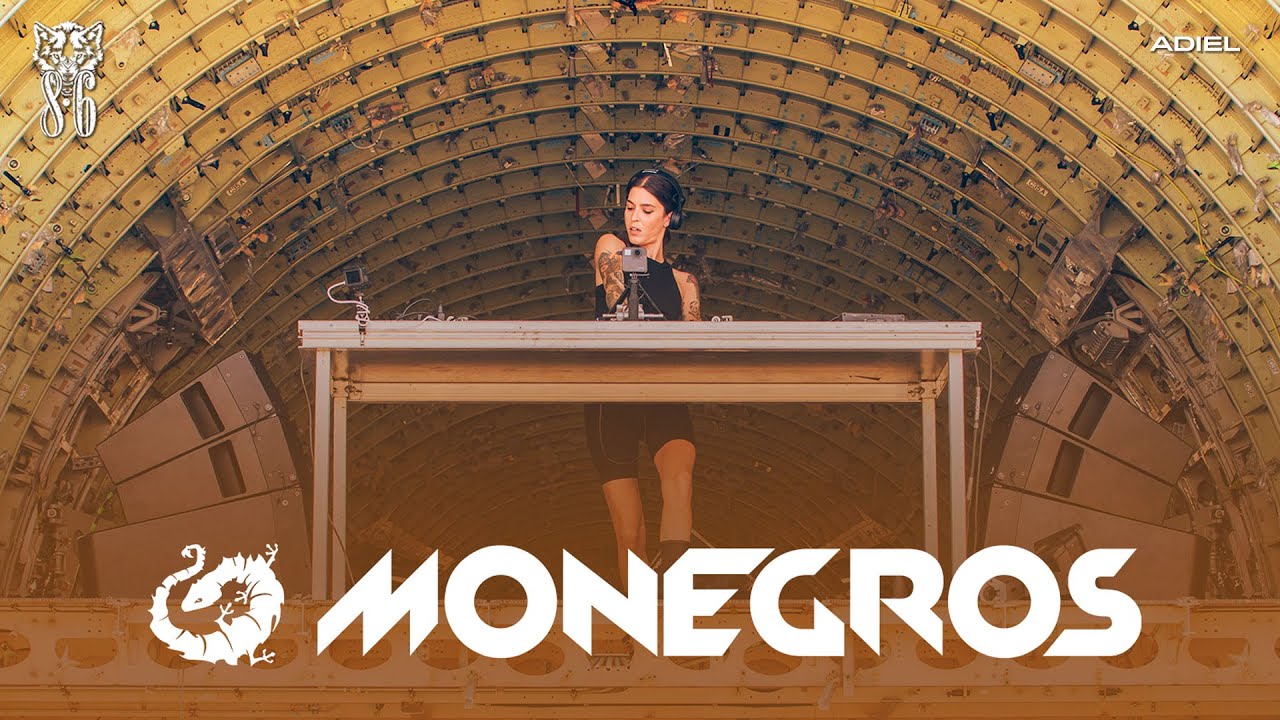 Adiel from Monegros Aircraft - Monegros Desert Festival - YouTube