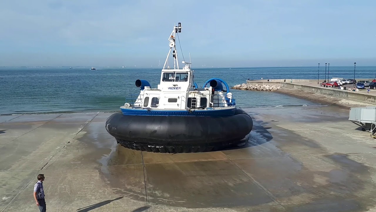 Hovercraft Ryde Isle of Wight 28 Aug 2017 - YouTube