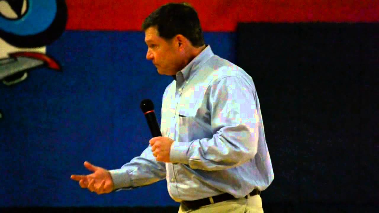 Eyewitness News Weather Man Wayne Hart visits Clay Elementary - YouTube