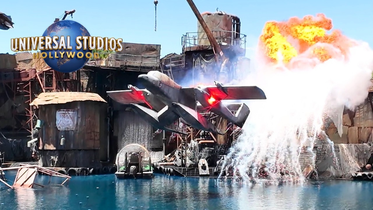 WaterWorld Full Stunt Show | 4K Ultra HD | Universal Studios Hollywood ...