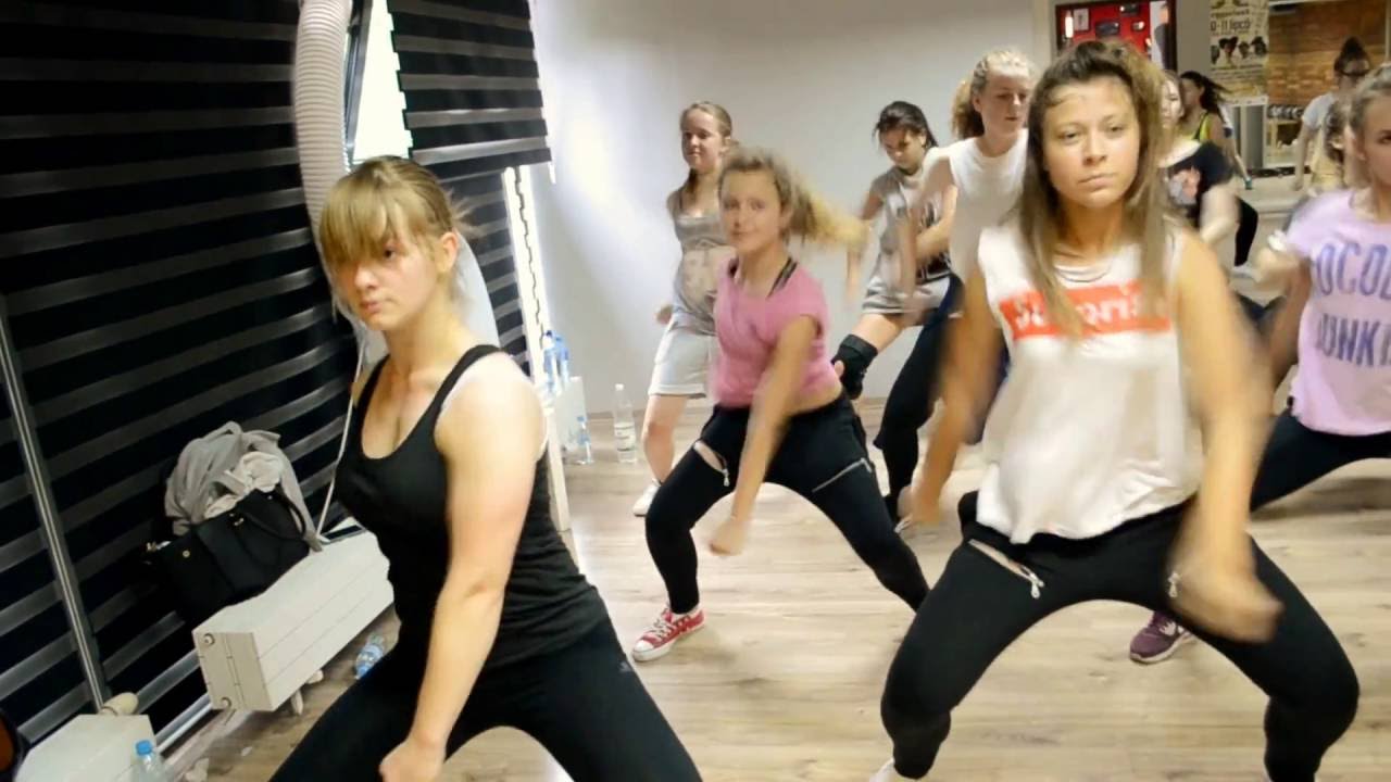 FDF 4 Hip Hip Patryk Brdey warsztaty - YouTube