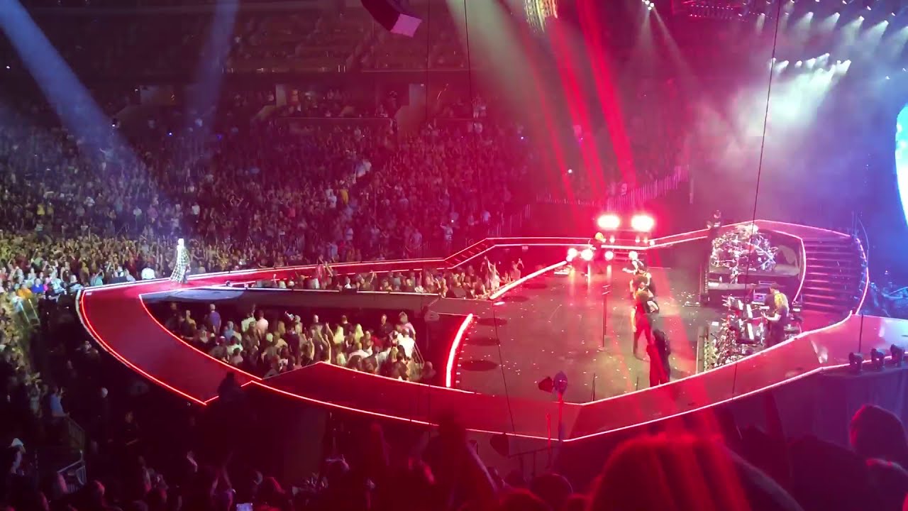 Pink - Smells Like Teen Spirit cover - Orlando 2018 - YouTube