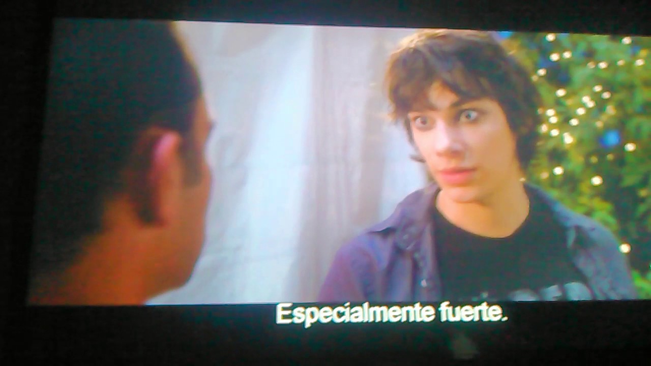 Diario de Greg 3 rodrik canta baby de justin Bieber - YouTube