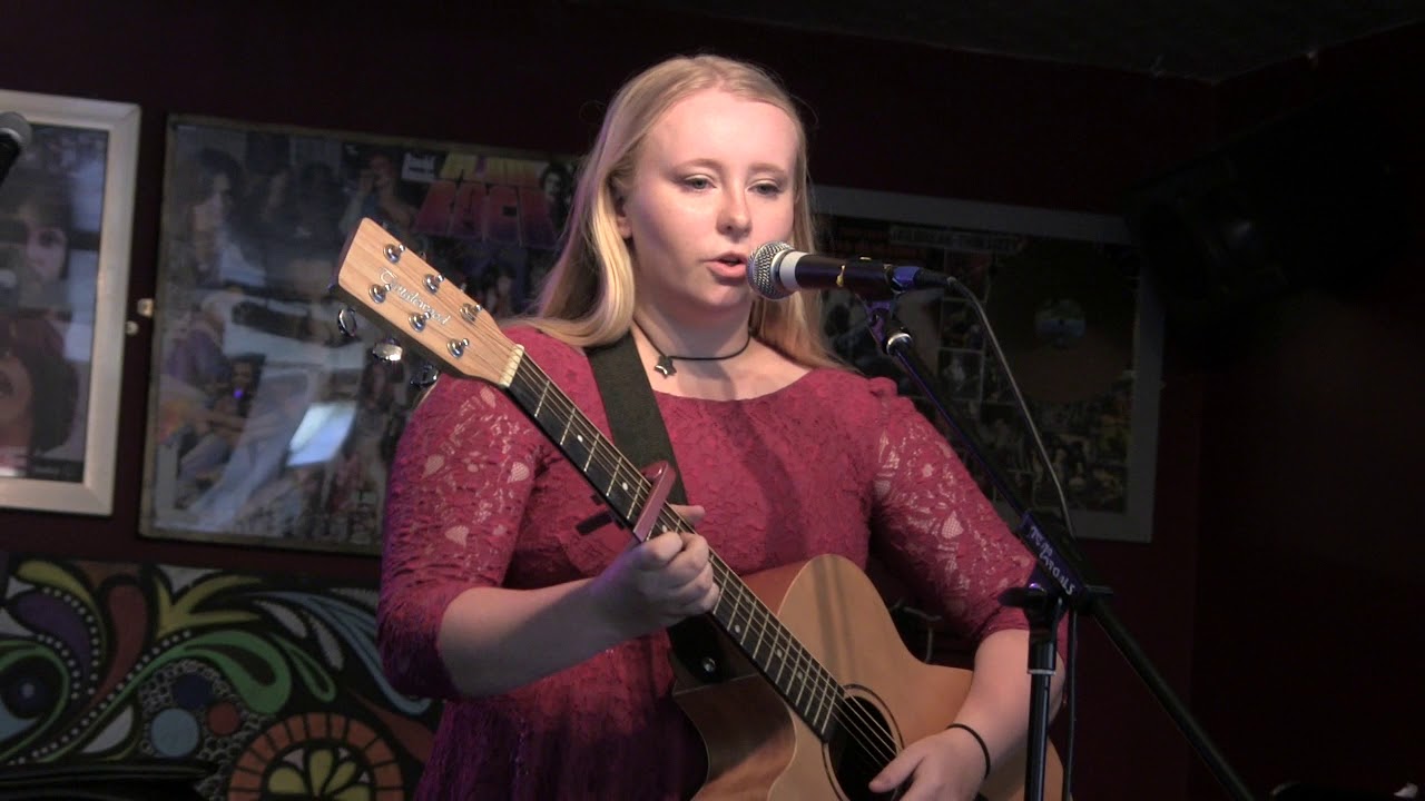 Nicole Simmons - 4 - YouTube