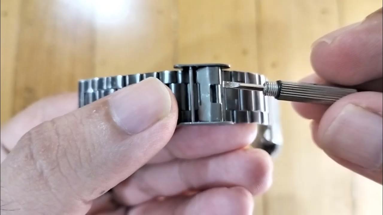 How to adjust Casio watch strap - YouTube