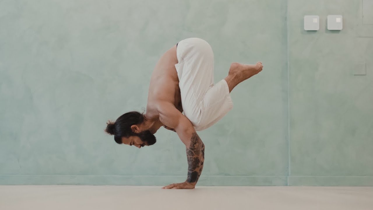 Twisting Power Yoga Flow with Patrick Beach - YouTube