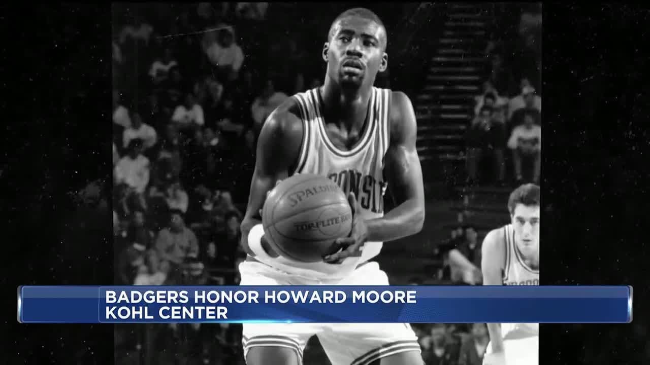 Ex-Wisconsin assistant coach Howard Moore gets standing ovation at game ...