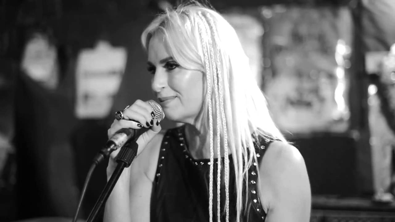 Sabina at the Waves Vienna Festival - YouTube