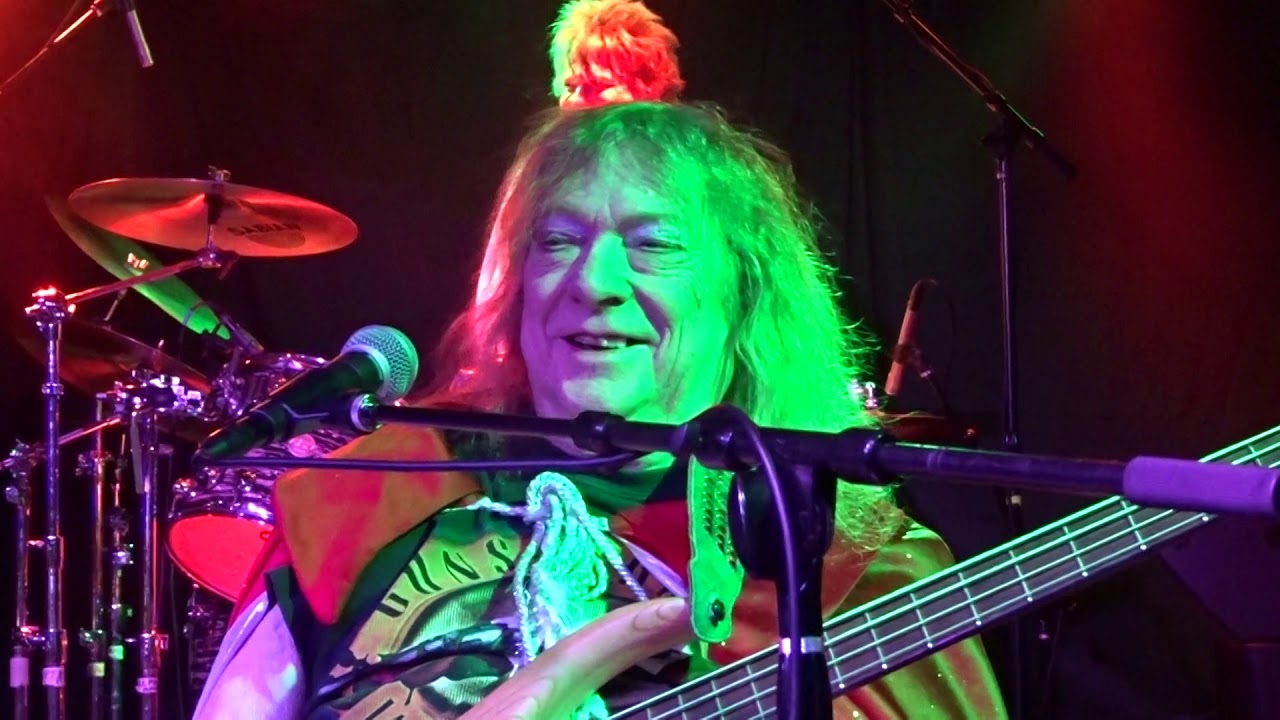 Sweet Live 4/2019 - YouTube