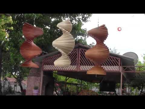 İHA - Ali Öğretmenin Yaptığı 'Ahşap Rüzgar Gülleri' Görsel Şölen Sunuyor