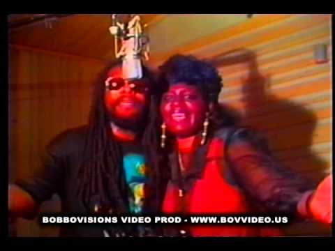 PAMELA MAYNARD & PABLO G - YouTube