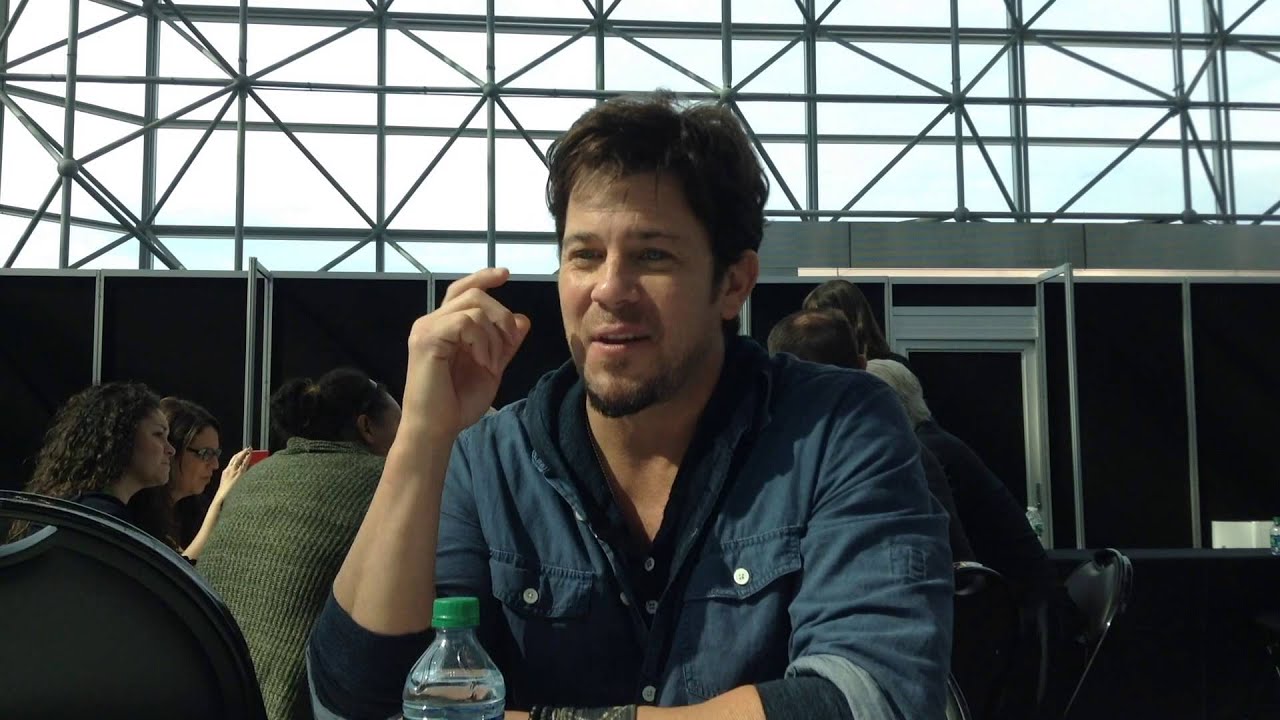 Christian Kane Talks Jake Stone and THE LIBRARIANS Season 2 - YouTube