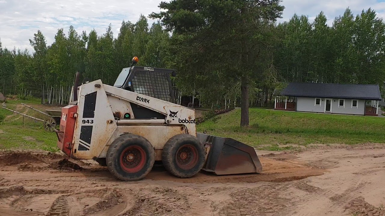 Bobcat 943 - YouTube
