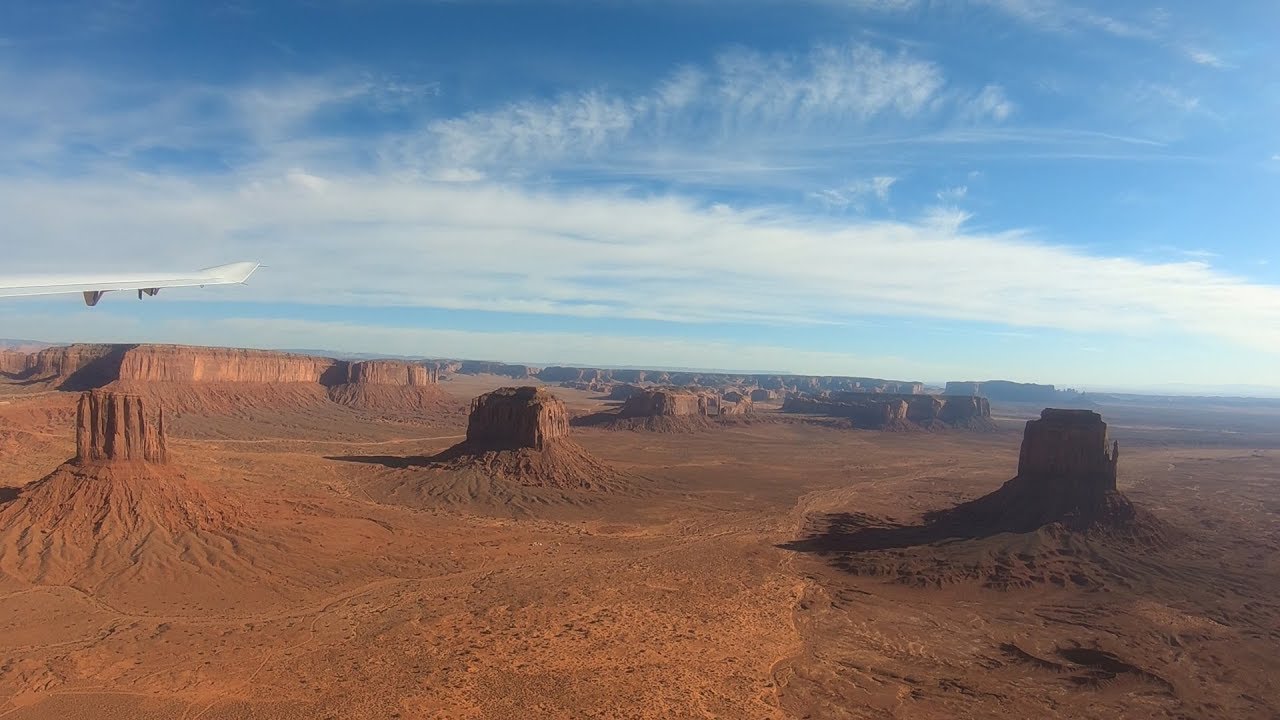 Flying Over Monument Valley in a Diamond Star DA40 XLS - YouTube