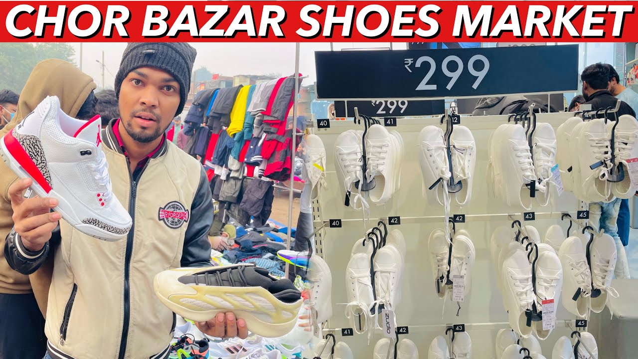 Chor Bazaar Shoes Market | Jama Masjid Chor bazaar | Cheapest Shoes in ...