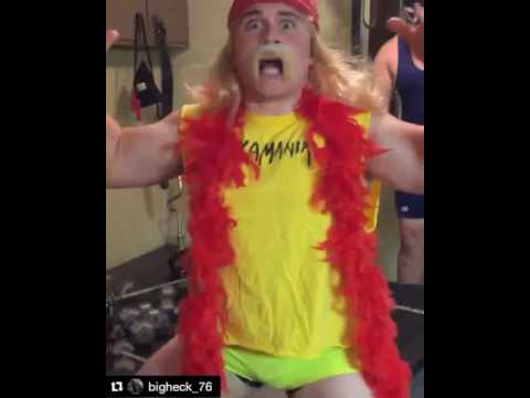 How Much Would Hulk Hogan Bench Press