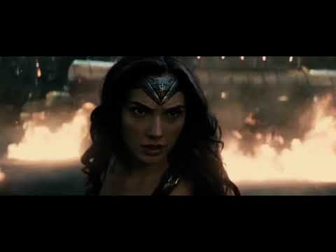 Batman, Superman ve Wonder Woman'ın Krypton'lu Yaratıkla Savaşı
